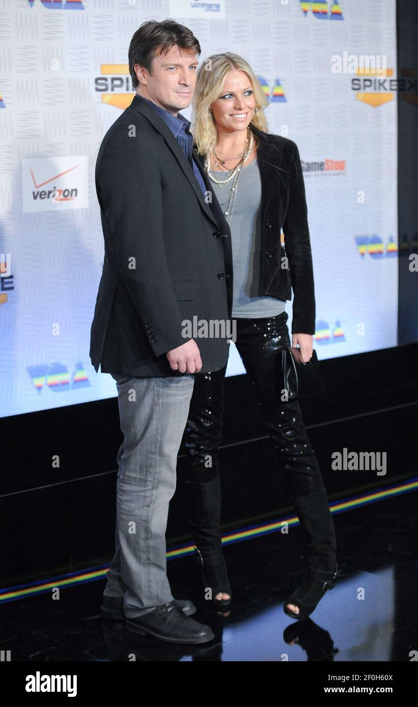 Nathan Fillion Married To Kate Luyben