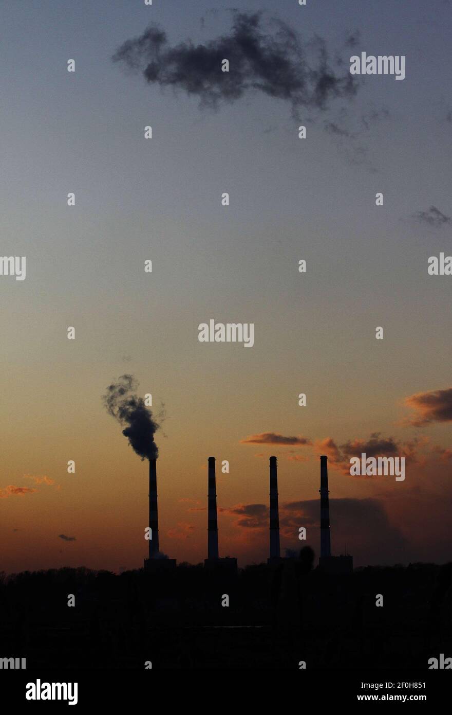 28 January 2010 - Northport, NY - A view of the LIPA Northport Power ...