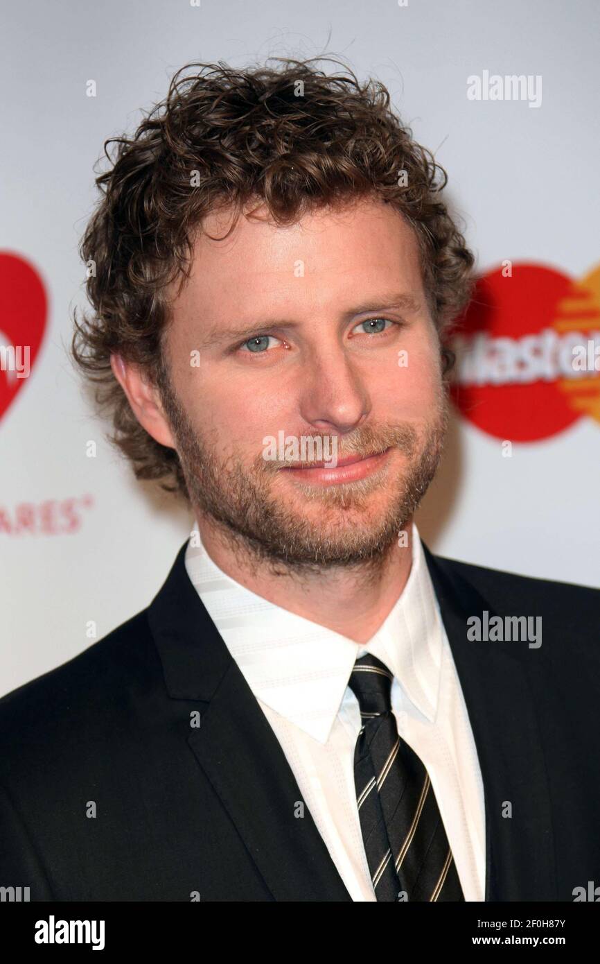 29 January 2010- Los Angeles, California- Dierks Bentley arrives at the ...