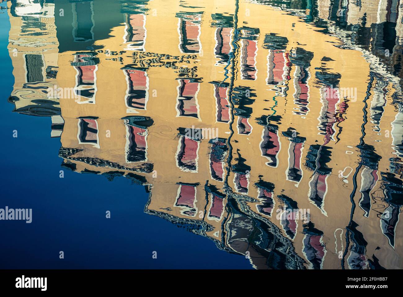 Venice, Italy. Reflection of builfings in canal water Stock Photo - Alamy
