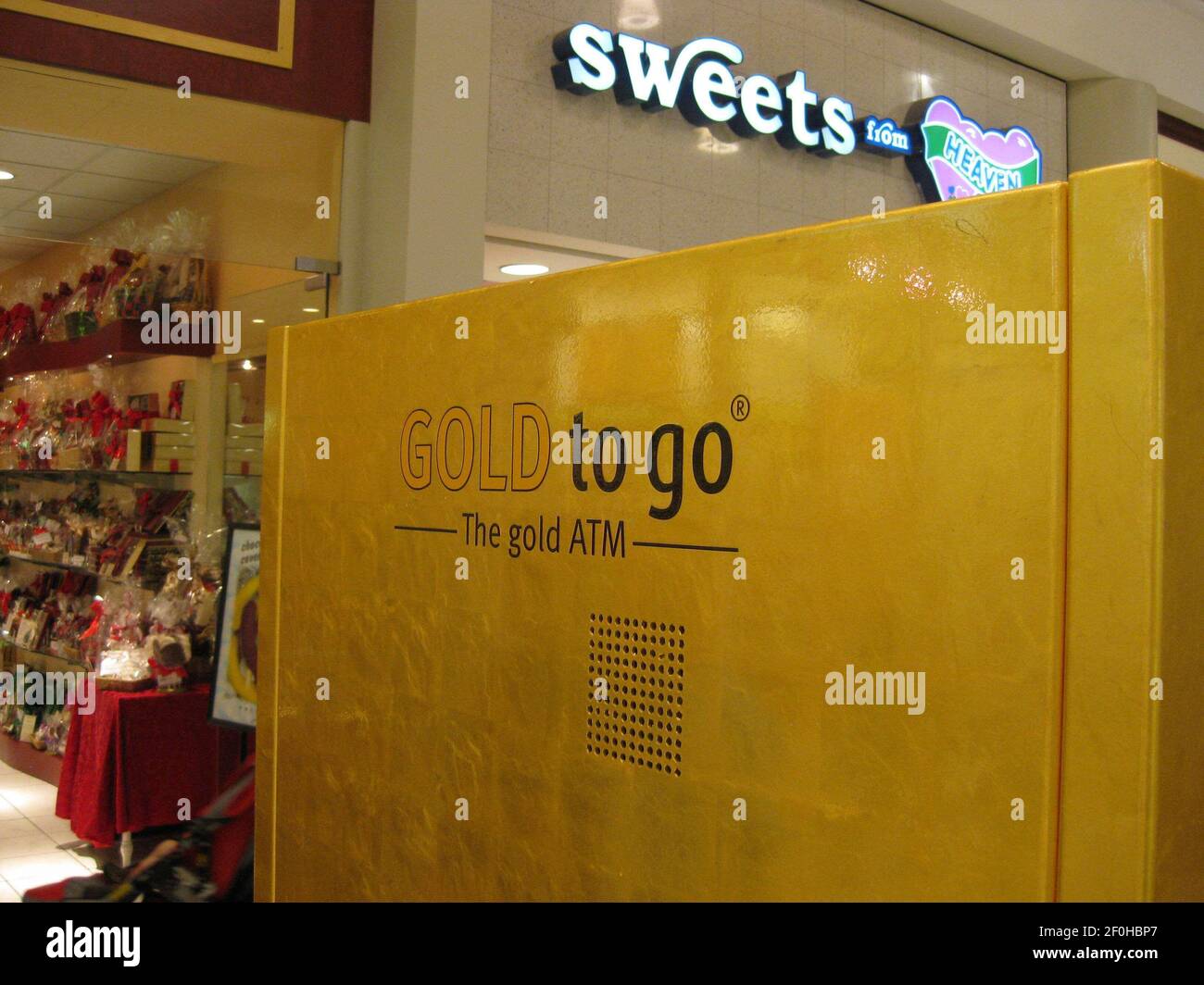 18 December 2010 - Boca Raton, Florida - The first gold-bullion ATM ...