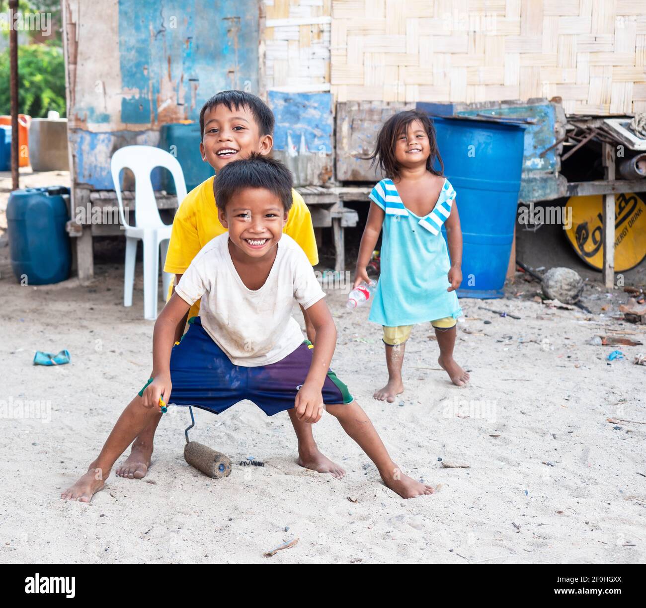Filipino boy children fishing hi-res stock photography and images - Alamy