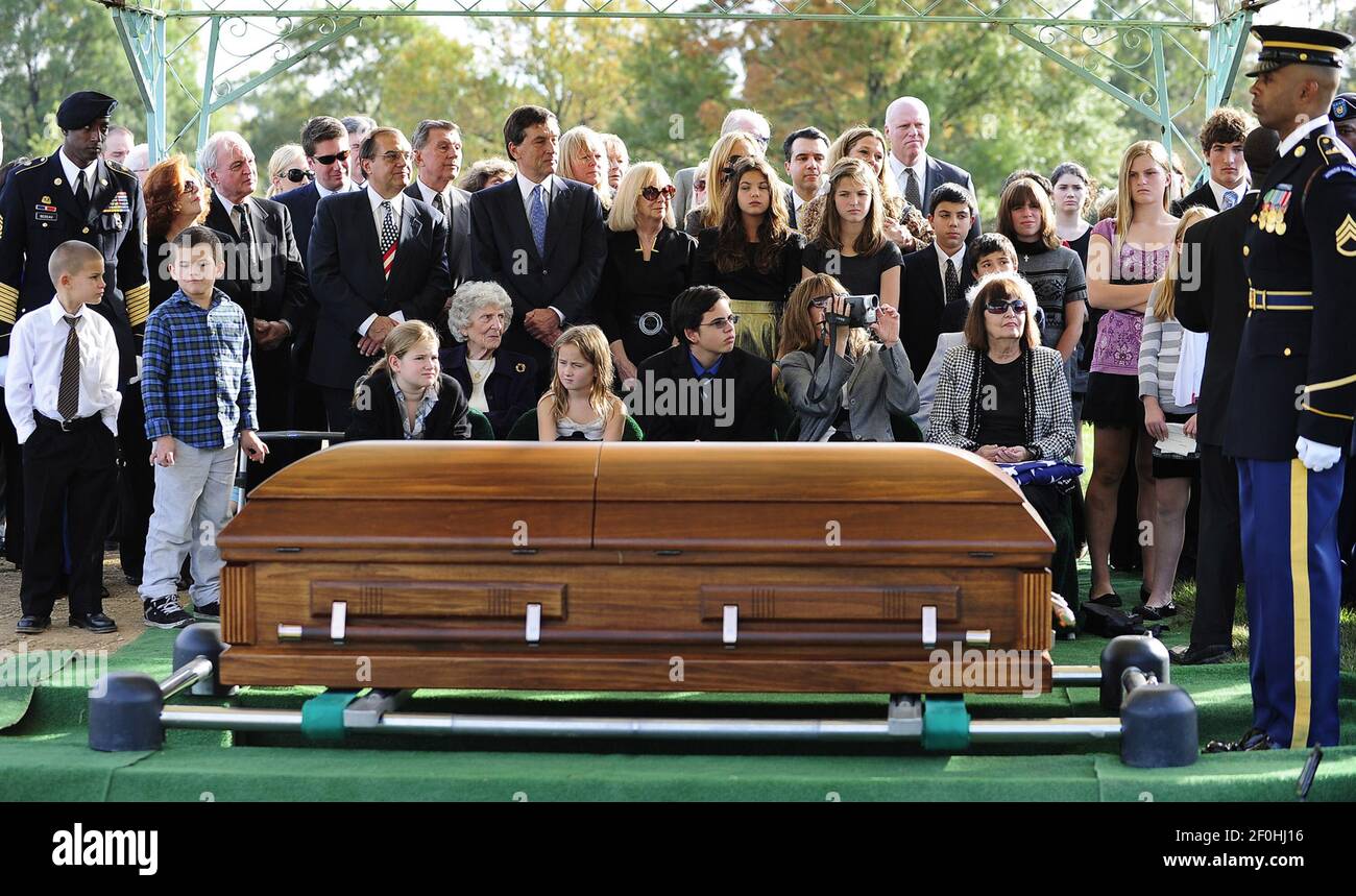 Family and friends of Sgt. Simonetti attend his burial at Arlington ...