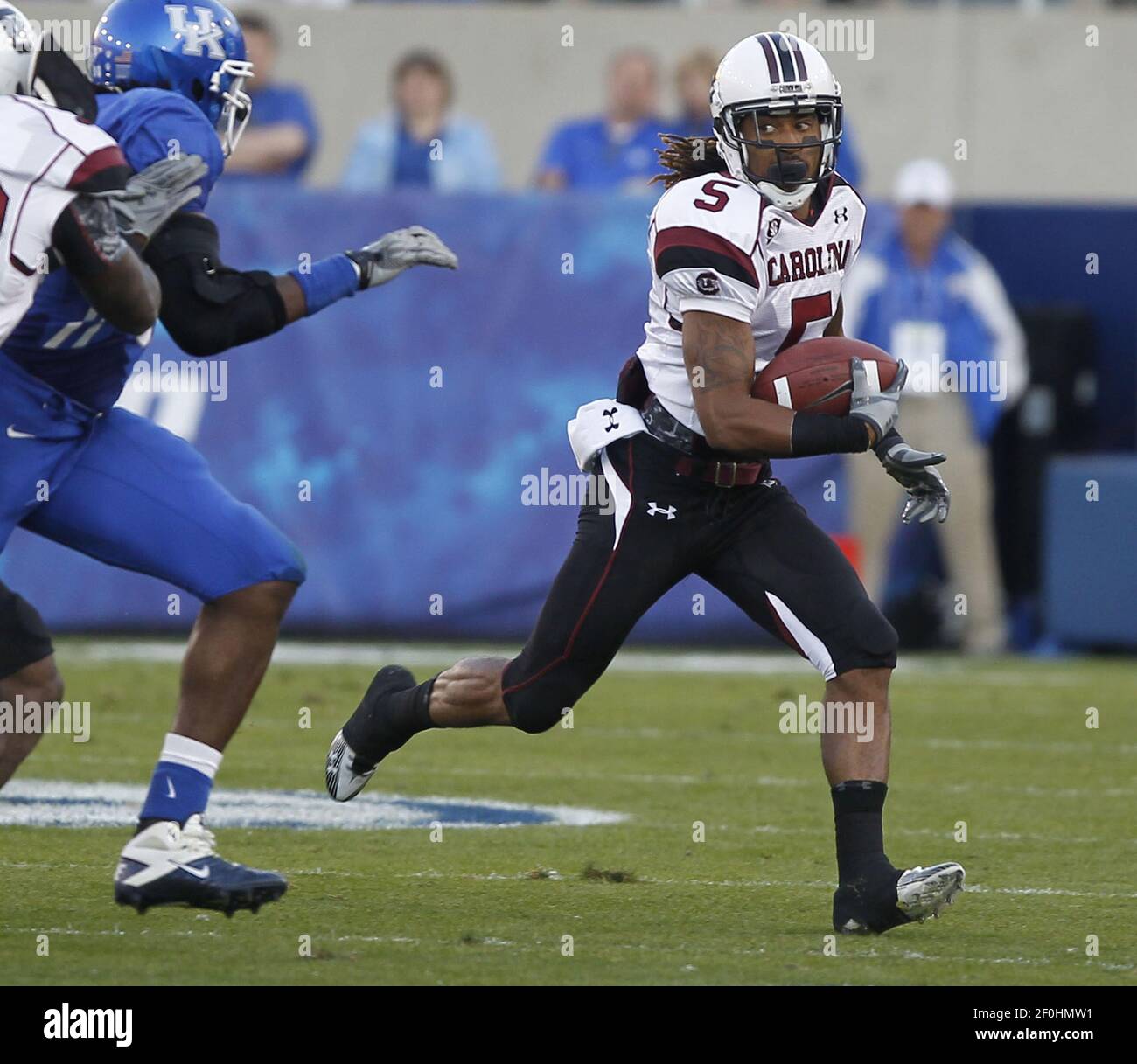 South Carolina Gamecocks cornerback Stephon Gilmore (5) ran to the ...