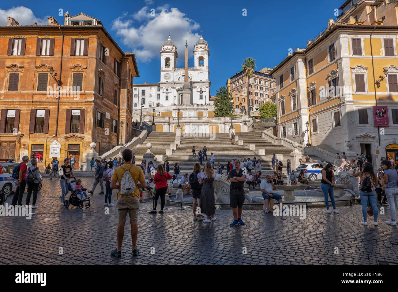 Square at the spanish steps hi-res stock photography and images - Alamy