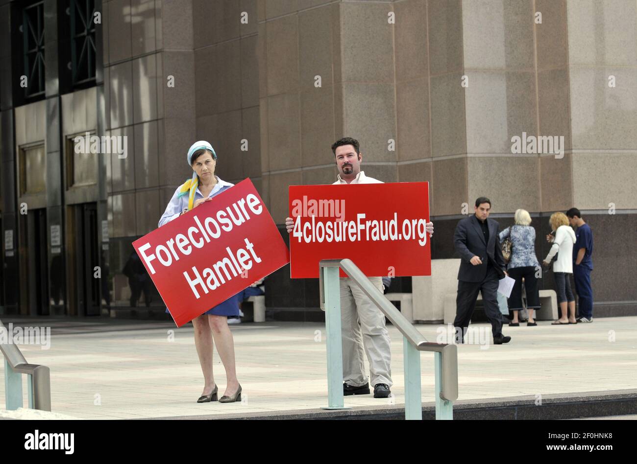 Lisa Epstein and Michael Redman, shown October 7, 2010, outside the ...