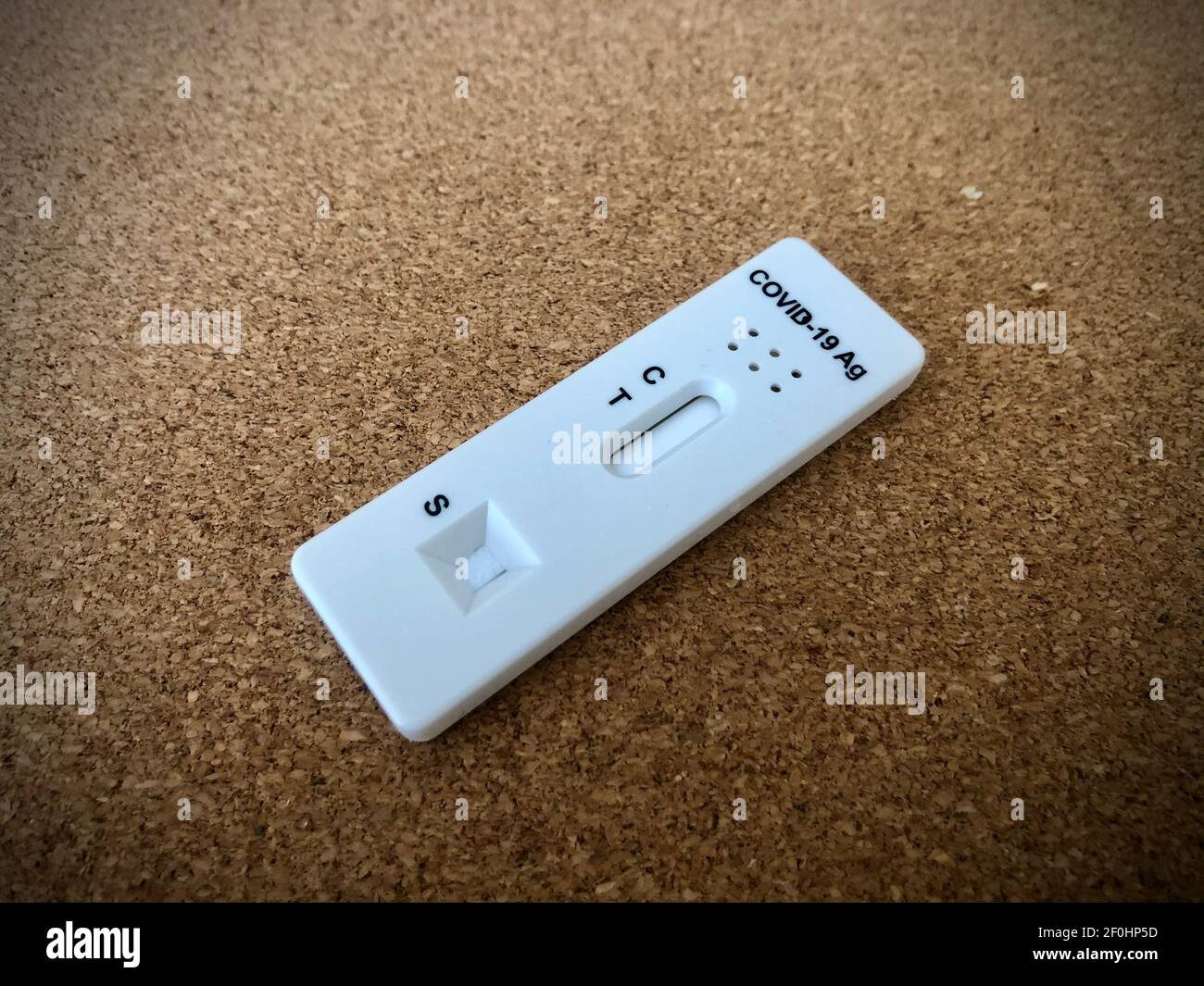 Negative lateral flow test result hi-res stock photography and images ...