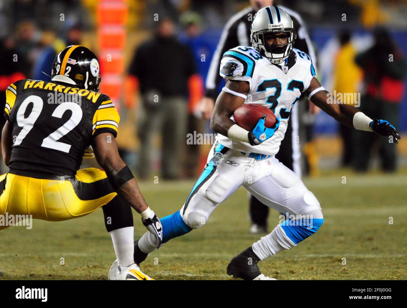 Carolina Panthers running back Mike Goodson (33) breaks to the outside ...