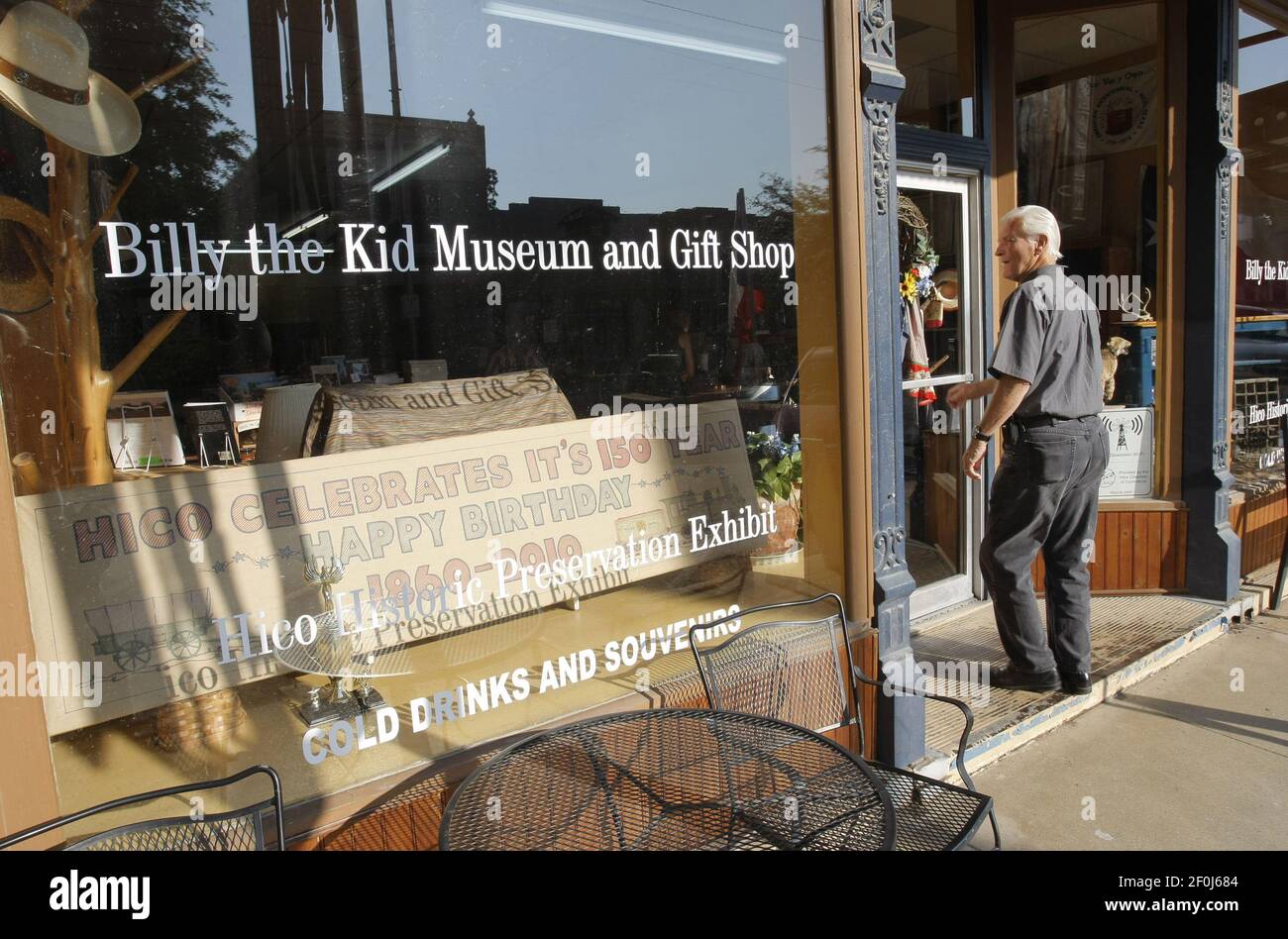 A man enters the Billy the Kid Museum and Gift Shop in Hico, Texas ...