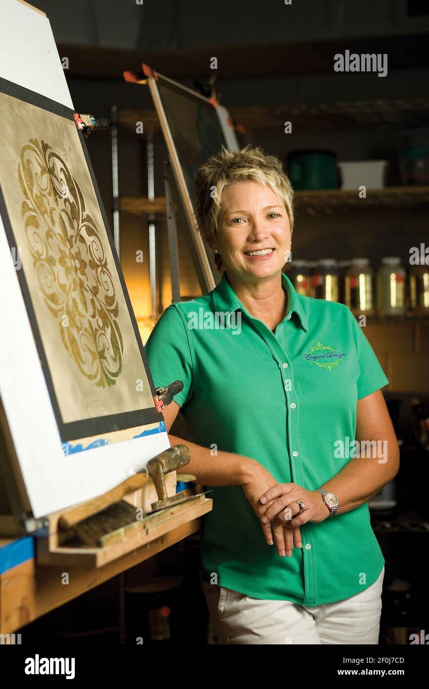 Kim McMillan specializes in creating decorative finishes for high-end ...