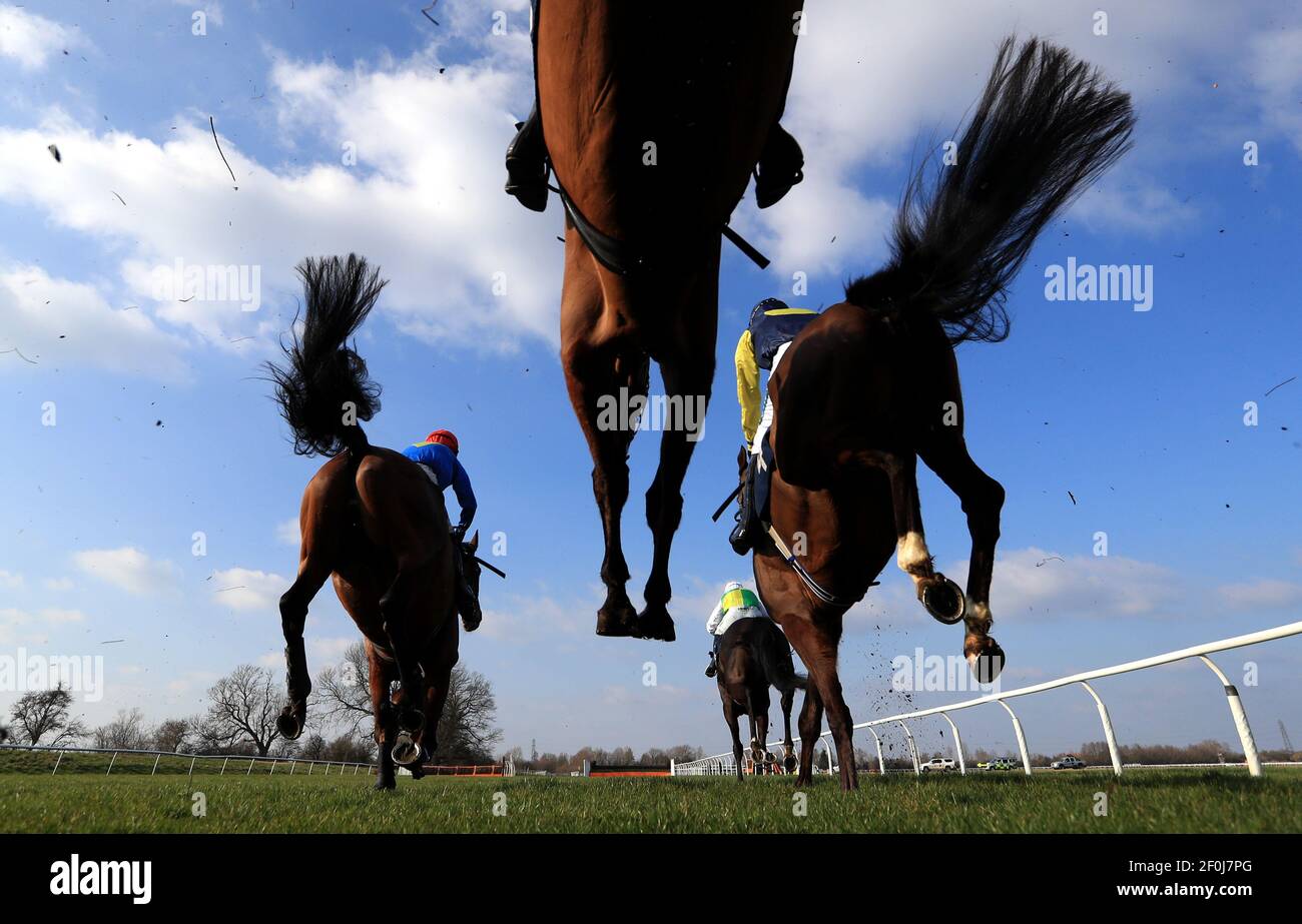 Runners and riders in action during The Racing TV BeginnersÕ Chase at ...