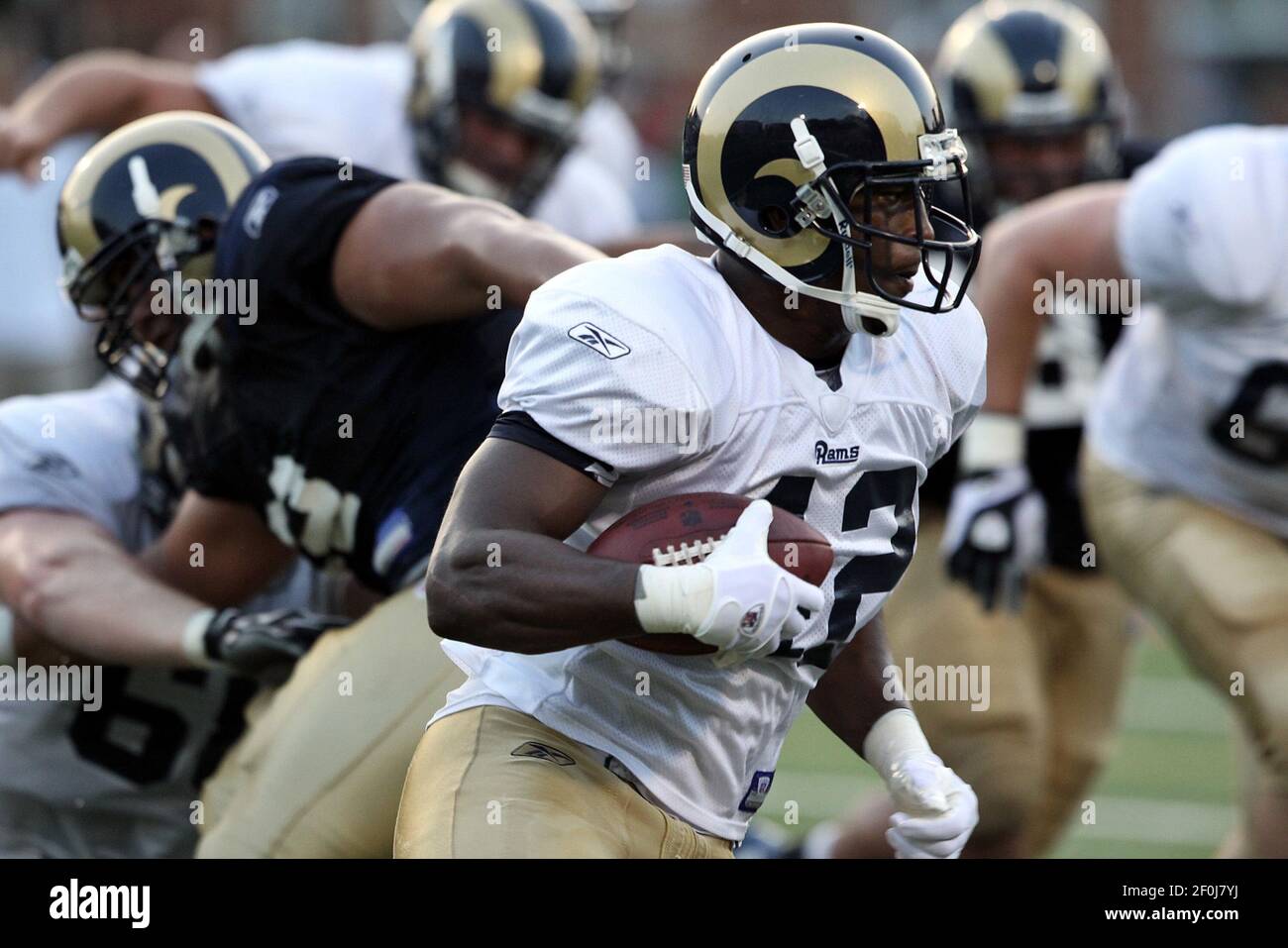 The St. Louis Rams' Jamie McCoy (42) carries the ball during the Rams ...