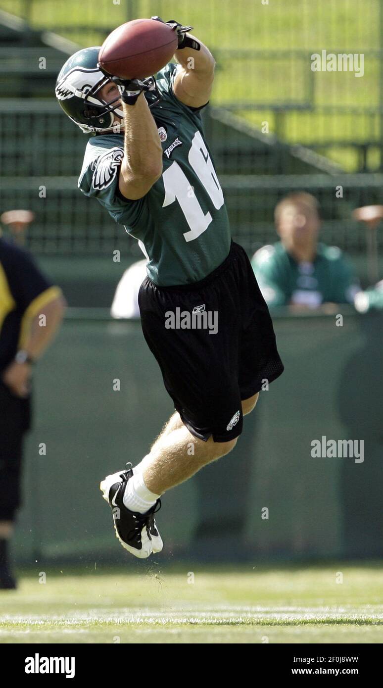 Philadelphia Eagles' Chad Hall catches a pass during training camp on ...