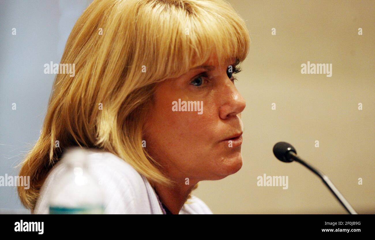Cindy Anthony, mother of Casey Anthony, testifies during a hearing in ...