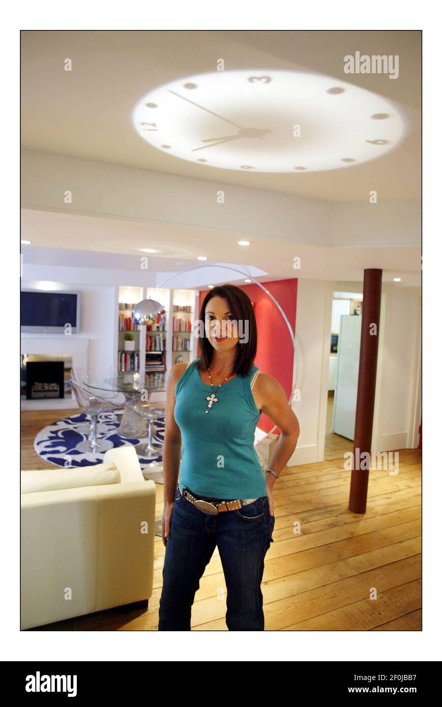 Tracey Cox in her home in Richmond, Londonpic David Sandison 9/8/2005 ...