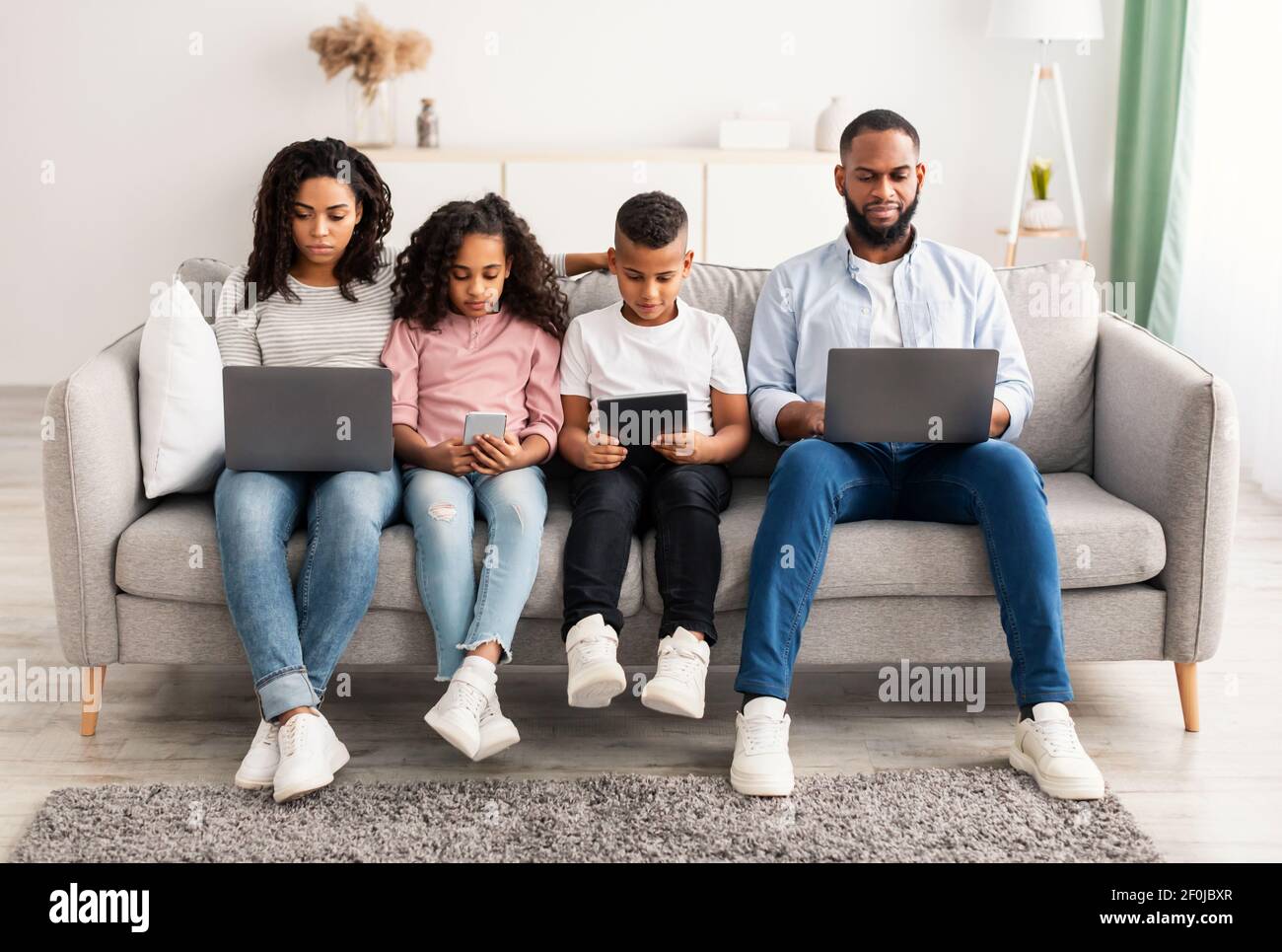 Woman ignore children hi-res stock photography and images - Alamy