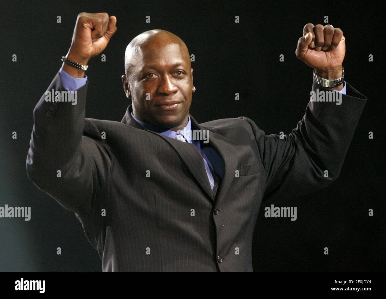 John Randle of the Minnesota Vikings, a member of the 2010 enshrinee ...