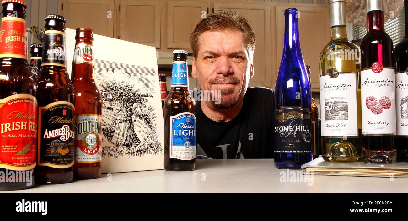 Artist Michael Halbert of Fenton, Missouri, specializes in creating ...