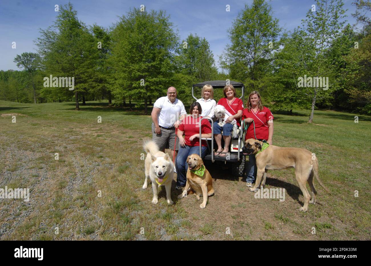 The staff at TuscaroraÂ’s Country Club for Dogs near Mt. Pleasant ...