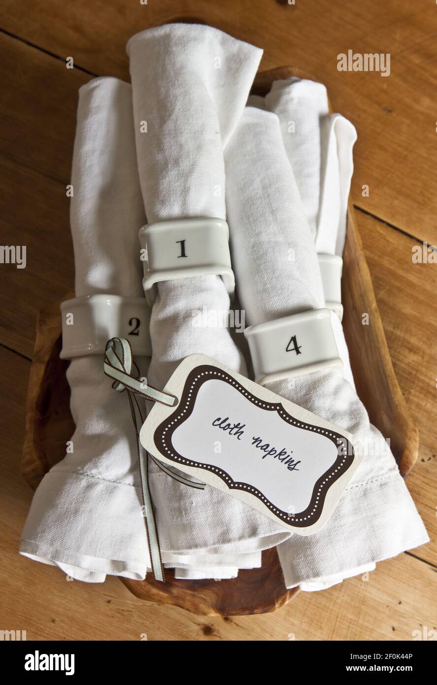 Four reasons to switch to cloth napkins are they are eco-friendly, you ...