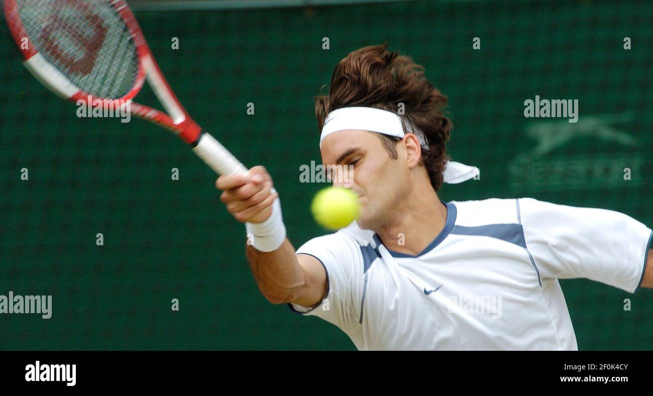 WIMBLEDON TENNIS CHAMPIONSHIPS 9th DAY RODGER FEDERER V F.GONZALEZ 28/6 ...