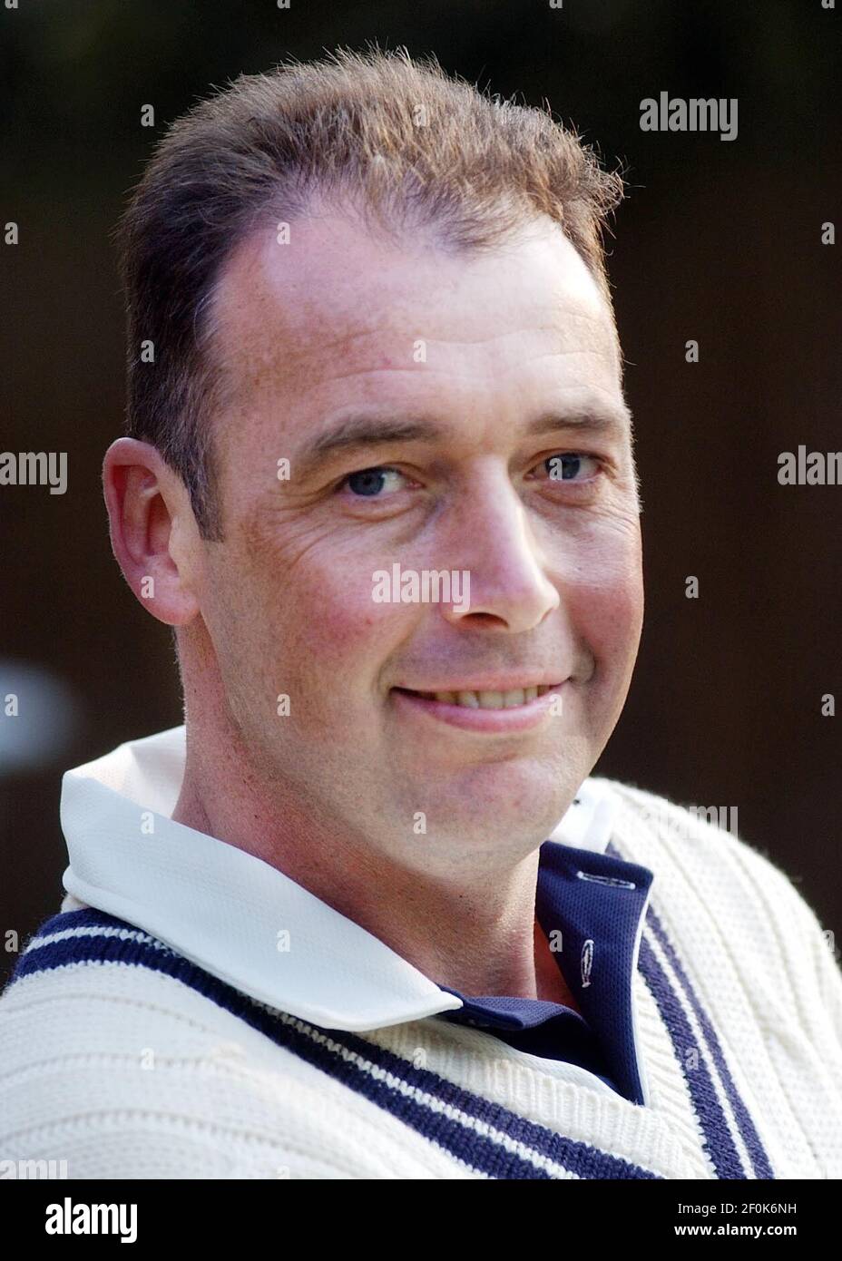 ANGUS FRASER AT LORDS 10/4/2002 PICTURE DAVID ASHDOWN Stock Photo - Alamy