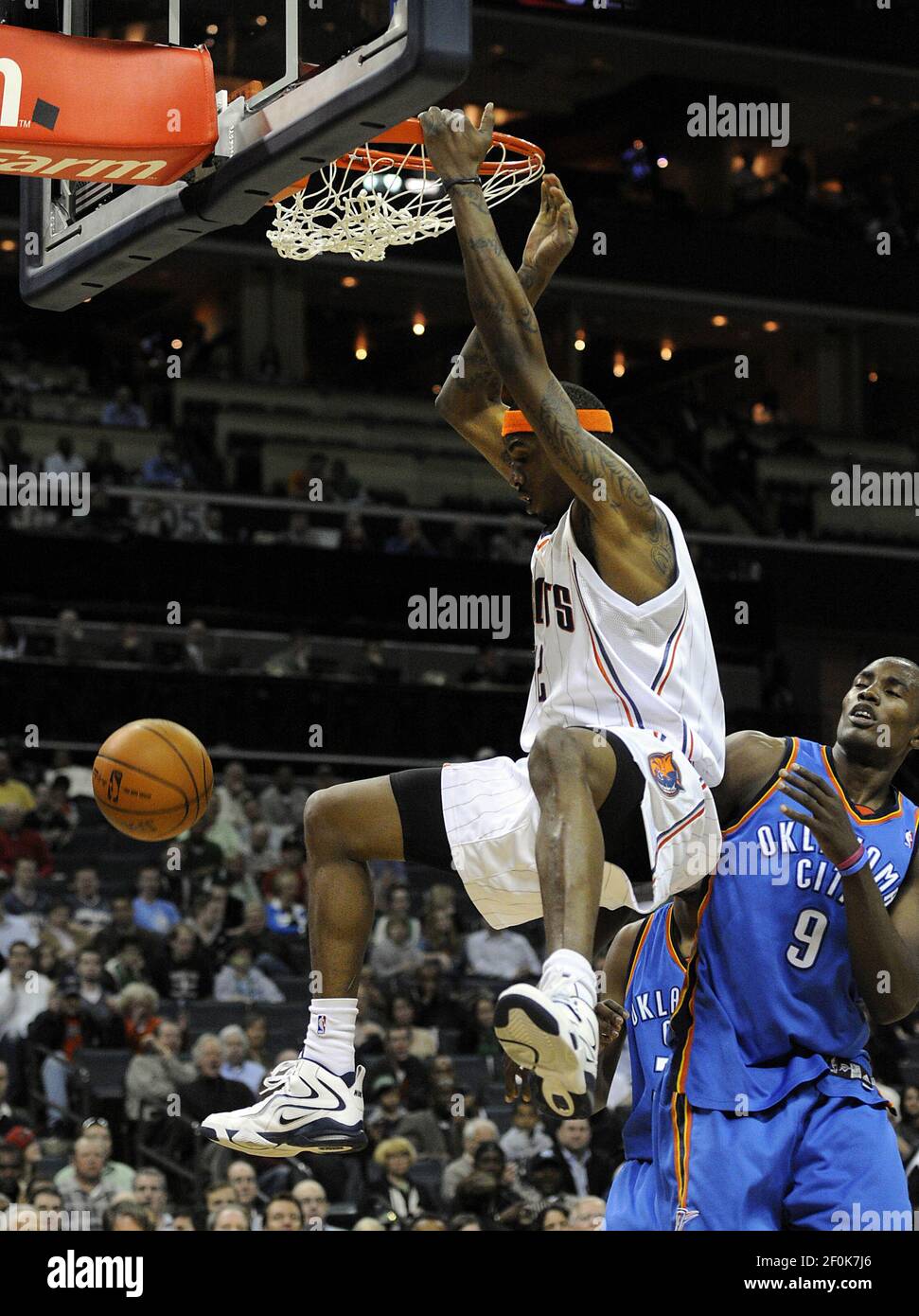 Serge Ibaka Thunder Dunk