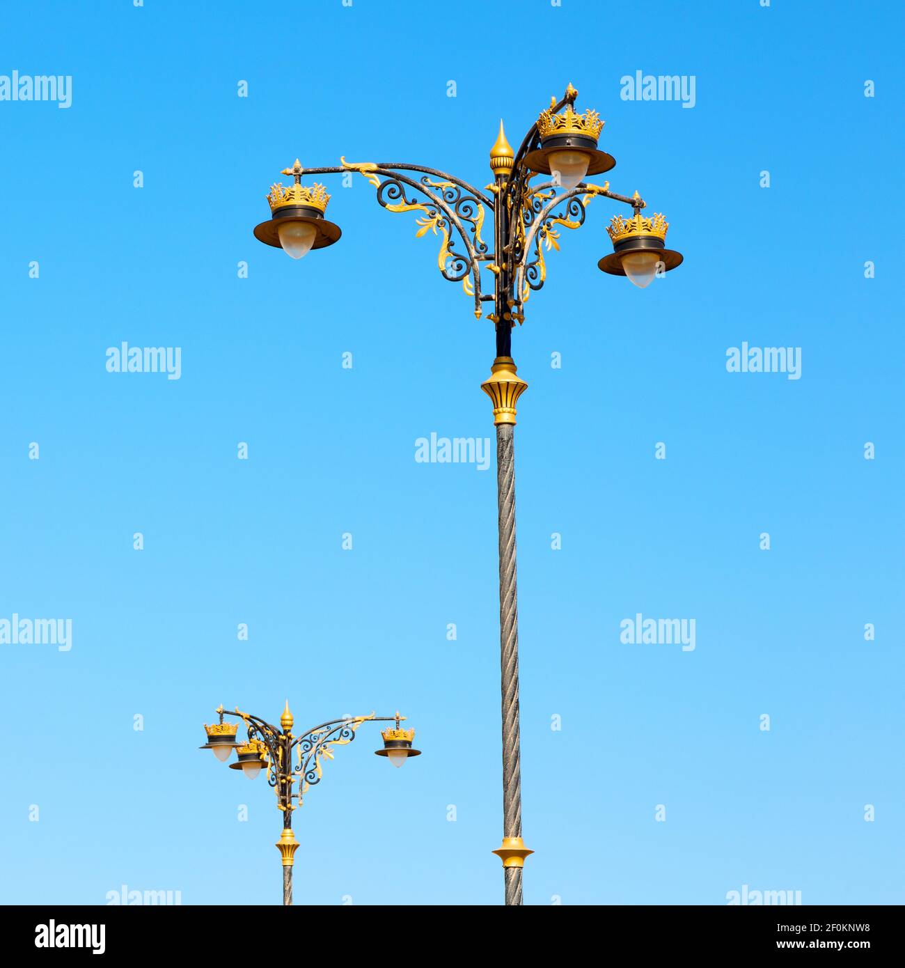 Oman blue retro hi-res stock photography and images - Alamy