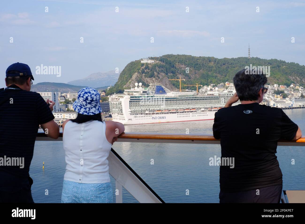 Lesund hi-res stock photography and images - Alamy