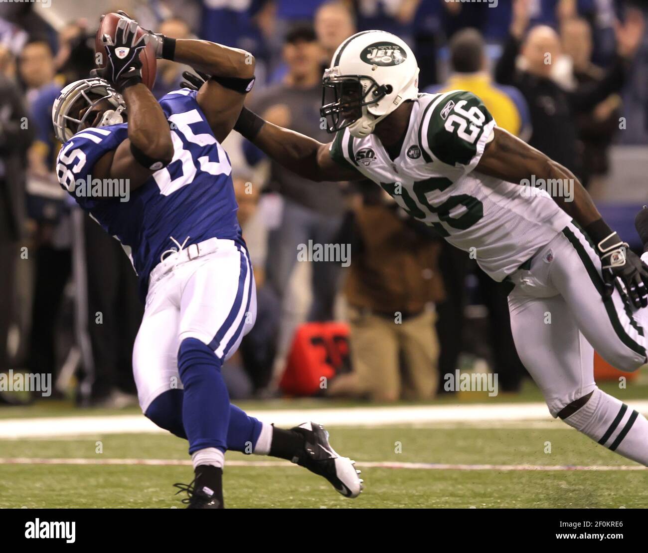 Pierre Garcon of the Indianapolis Colts (85) pulls in a pass in front ...