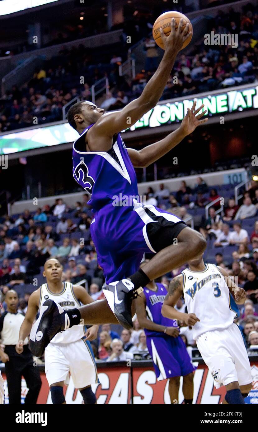 Sacramento Kings Tyreke Evans (13) scores during their game against the ...