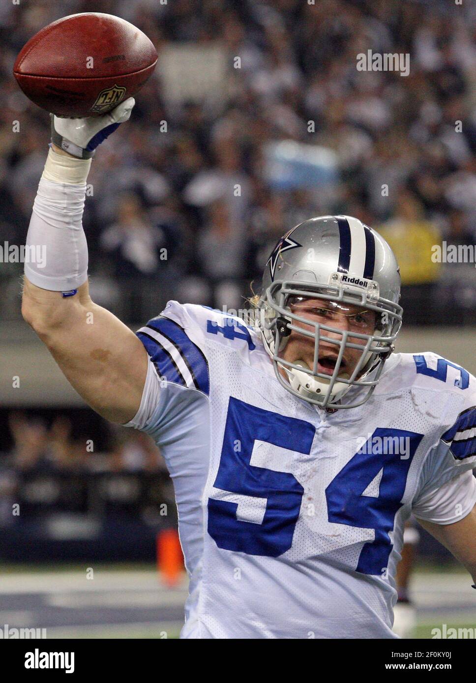 Dallas Cowboys linebacker Bobby Carpenter (54) celebrates after ...