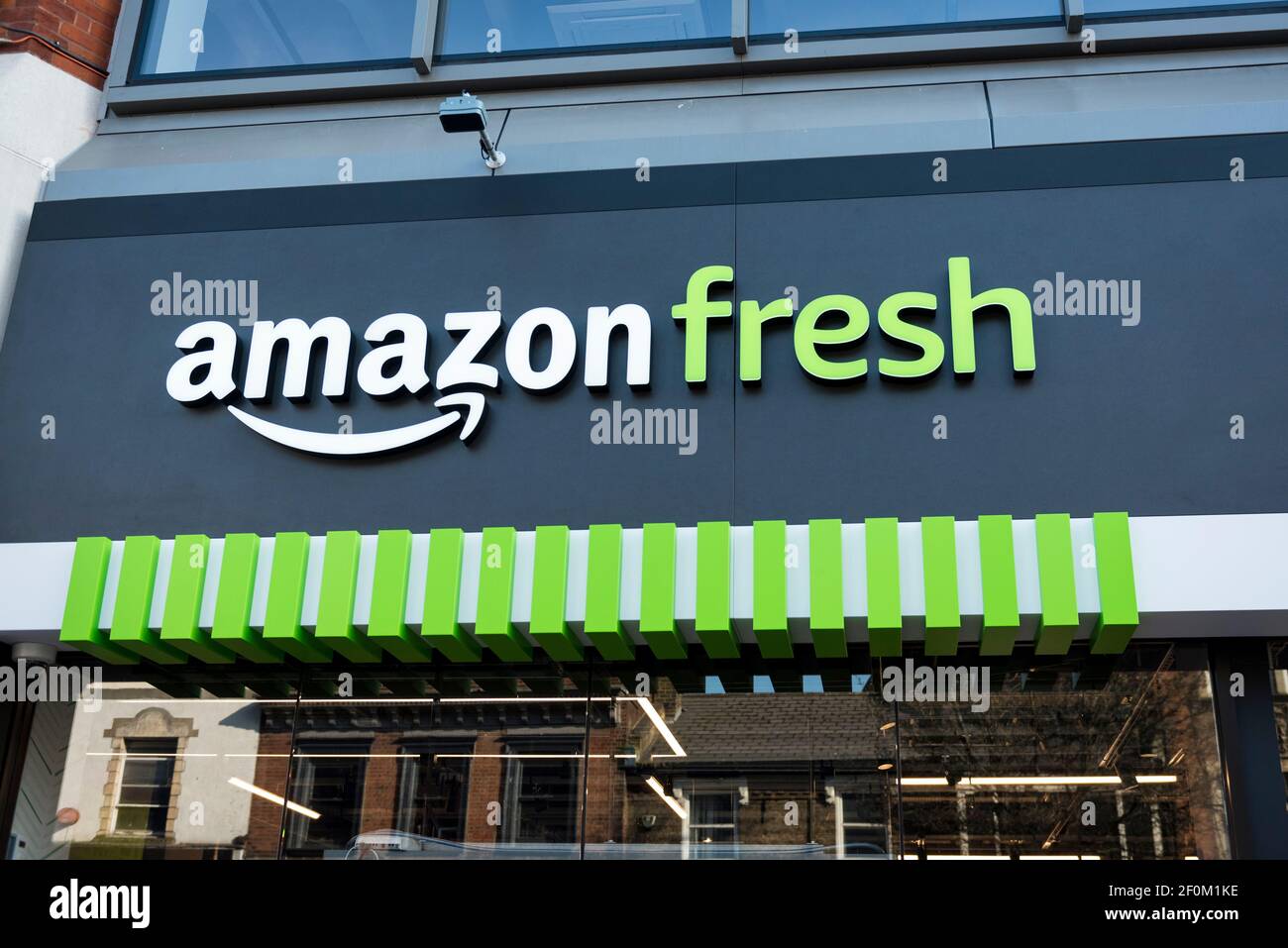 Amazon fresh signage hi-res stock photography and images - Alamy