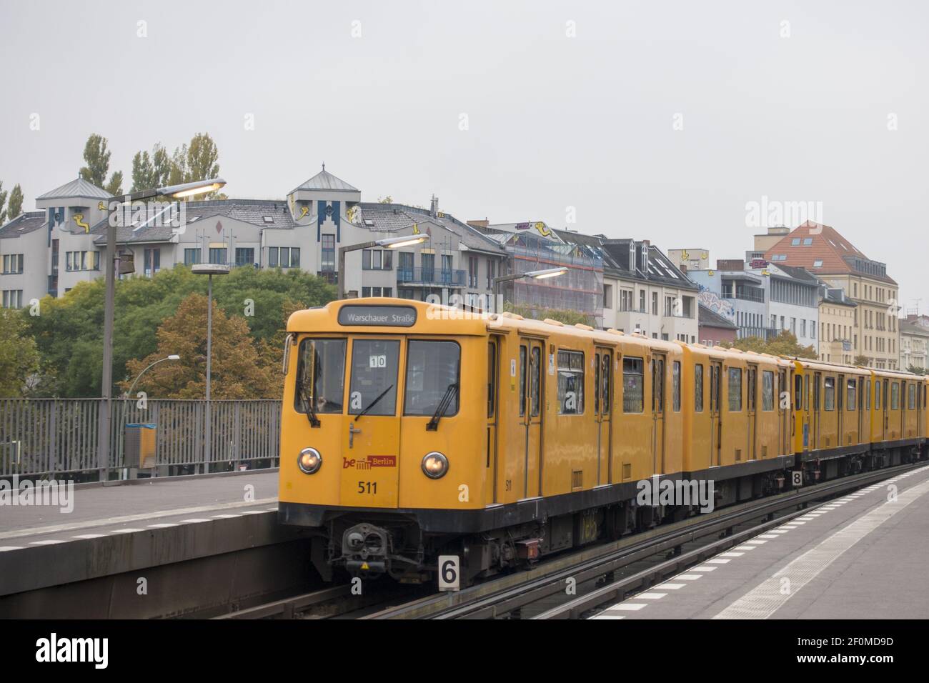 The U1 city train is entering the U-Bahn station at Hallesches Tor ...