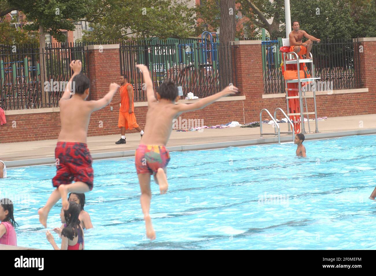 Hamilton fish pool High Resolution Stock Photography and Images - Alamy