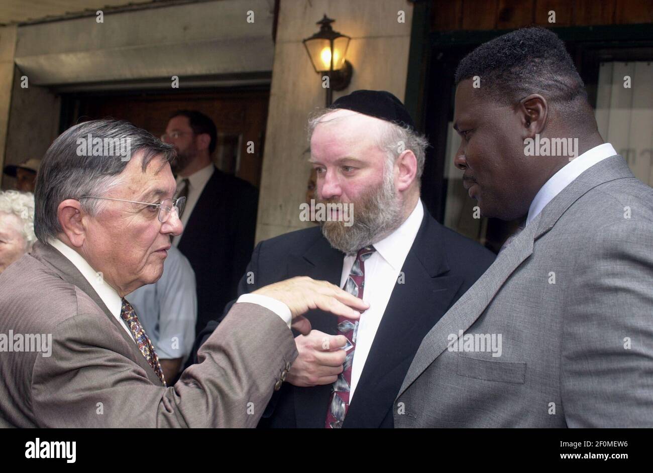NBC senior reporter Gabe Pressman, left, interviews Norman Rosenbaum ...