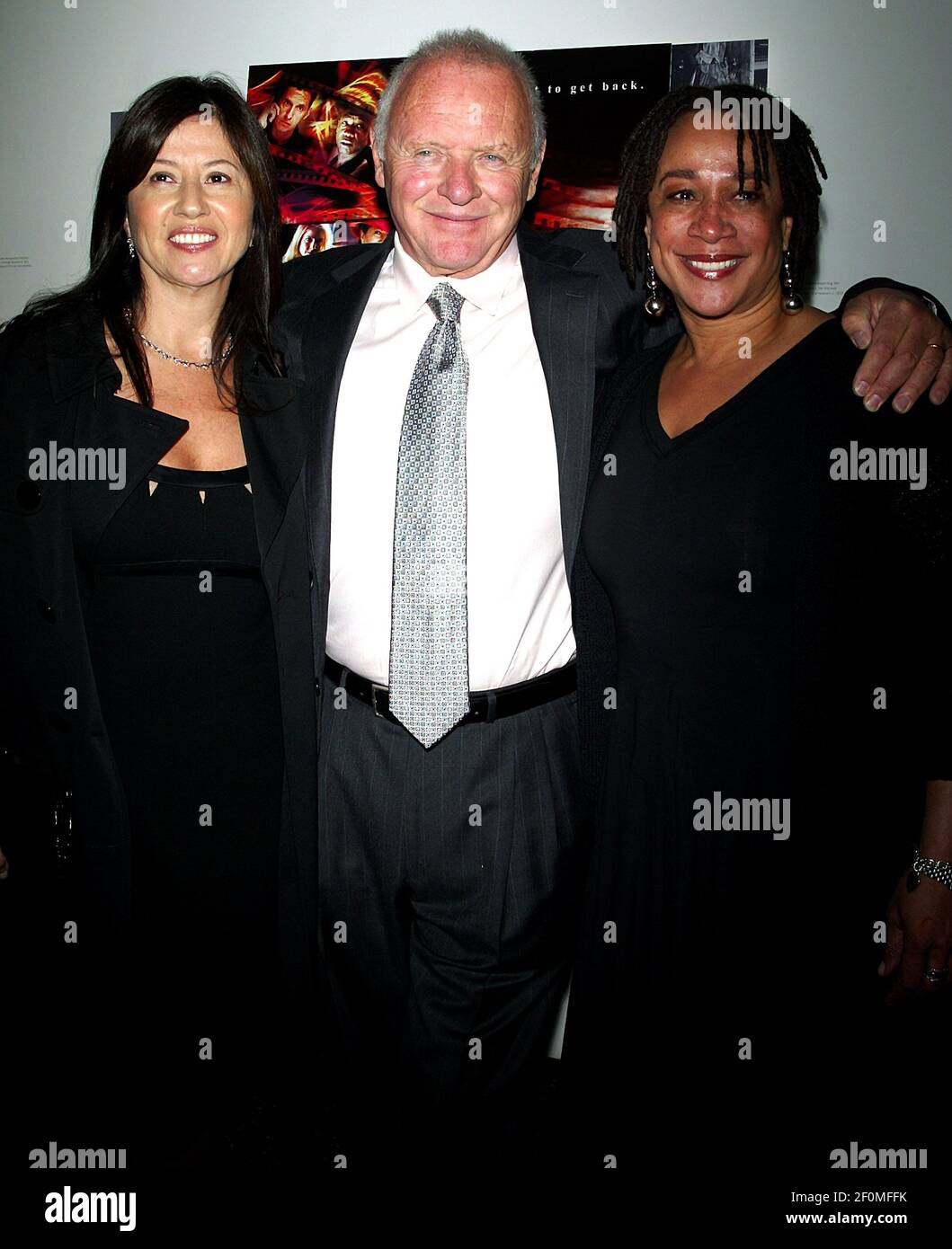 (L-R) Stella Arroyave, Anthony Hopkins and S. Epatha Merkerson arrive ...