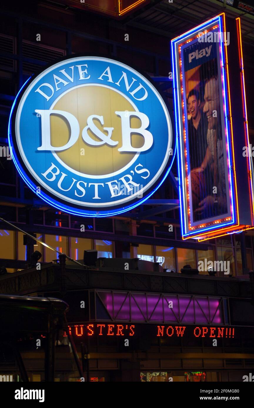 Dave and buster's exterior hi-res stock photography and images - Alamy