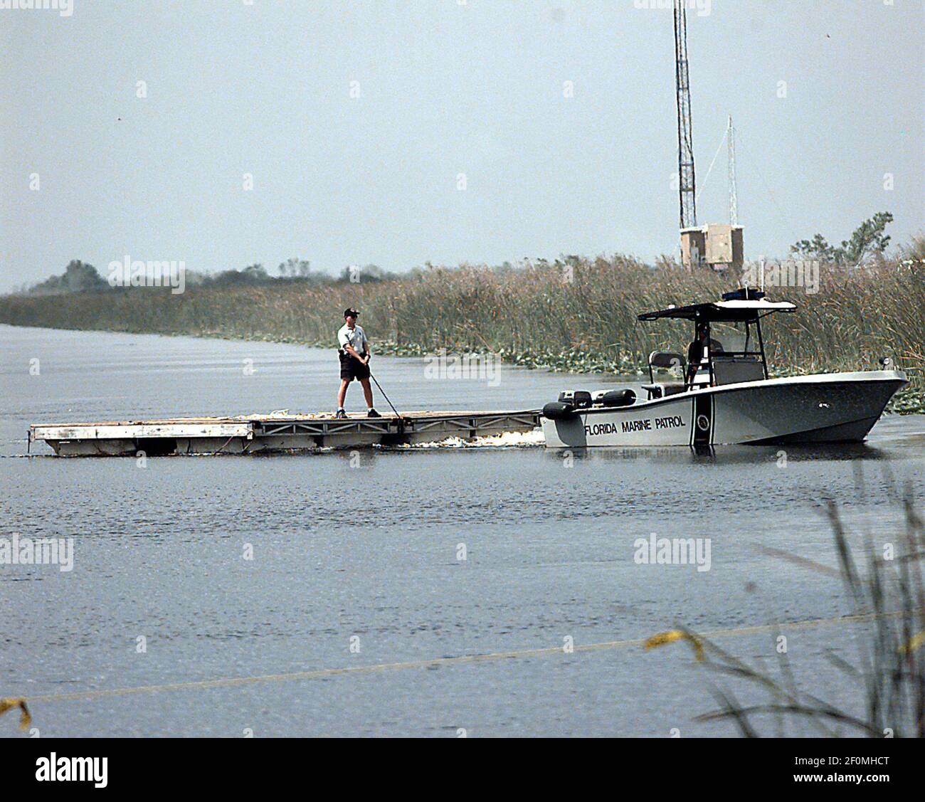 Recovery effort for the ValuJet that crashed into the Everglades on ...