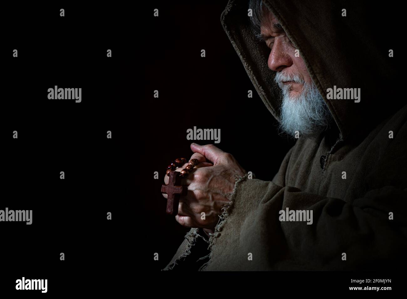 Monk middle ages hi-res stock photography and images - Alamy