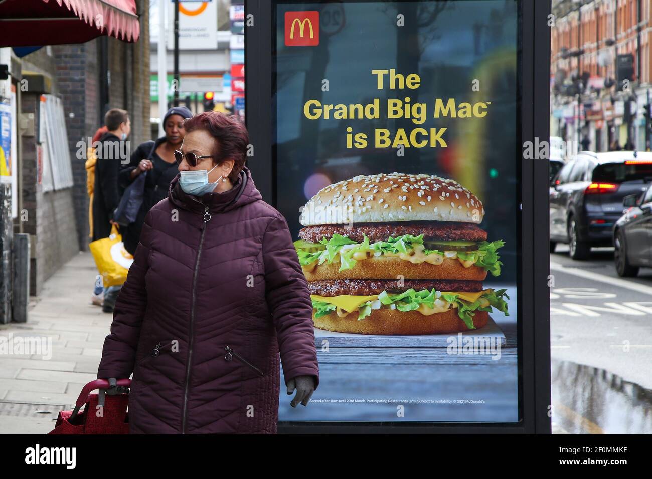 Mcdonalds advertisement 2021 hi-res stock photography and images - Alamy