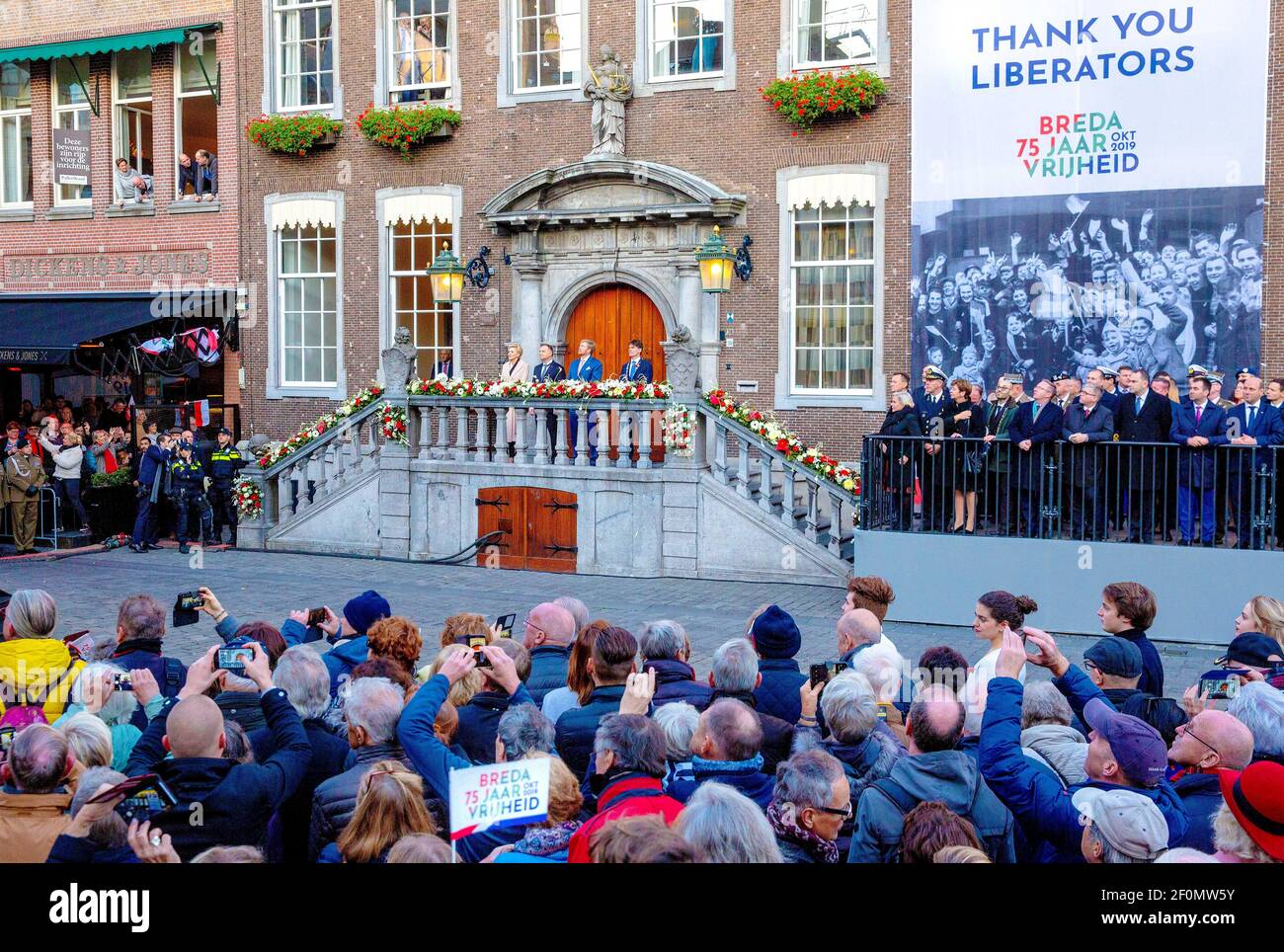King Willem-Alexander and President Andrzej Duda and his wife, Agata ...