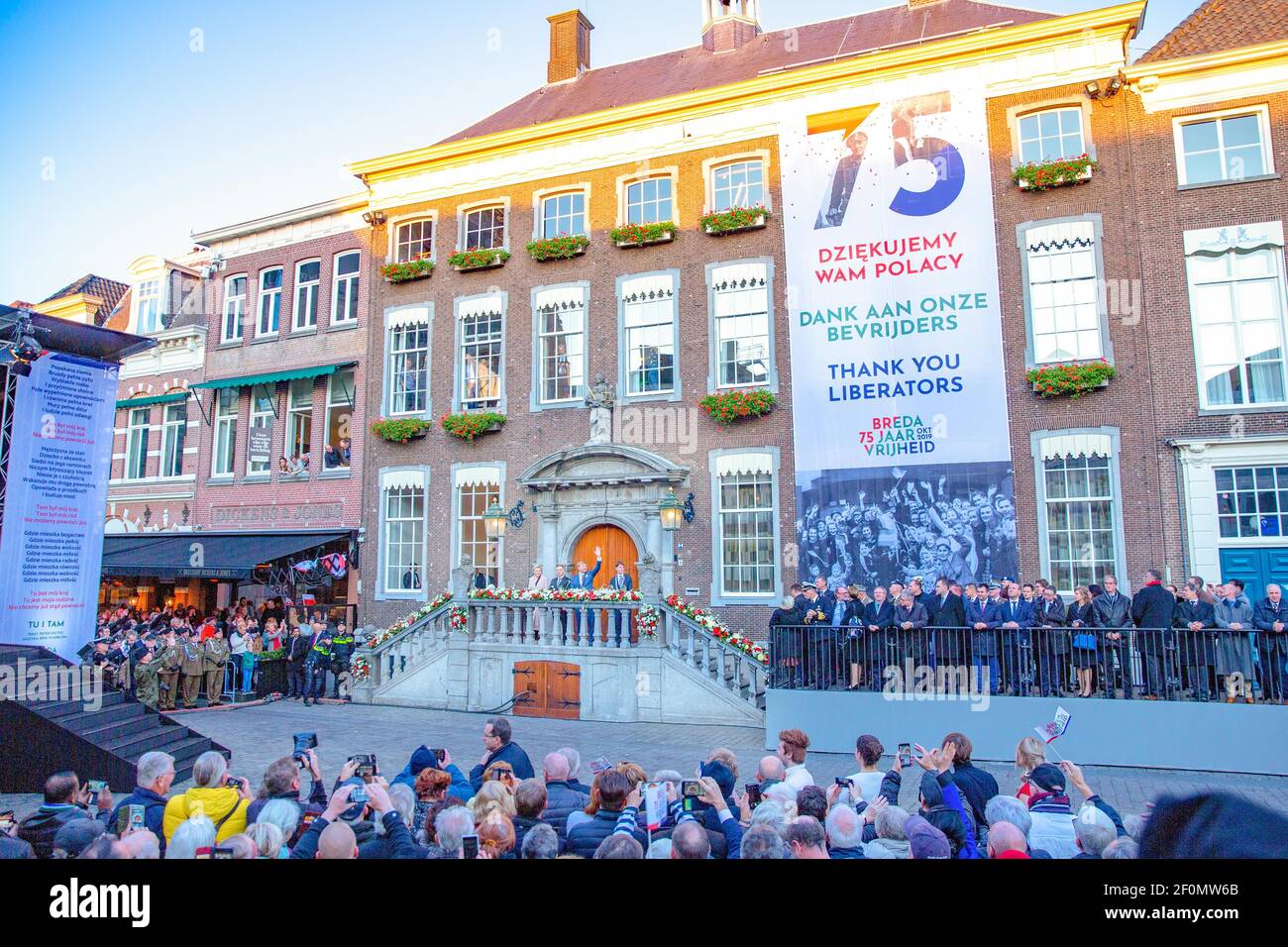 King Willem-Alexander and President Andrzej Duda and his wife, Agata ...