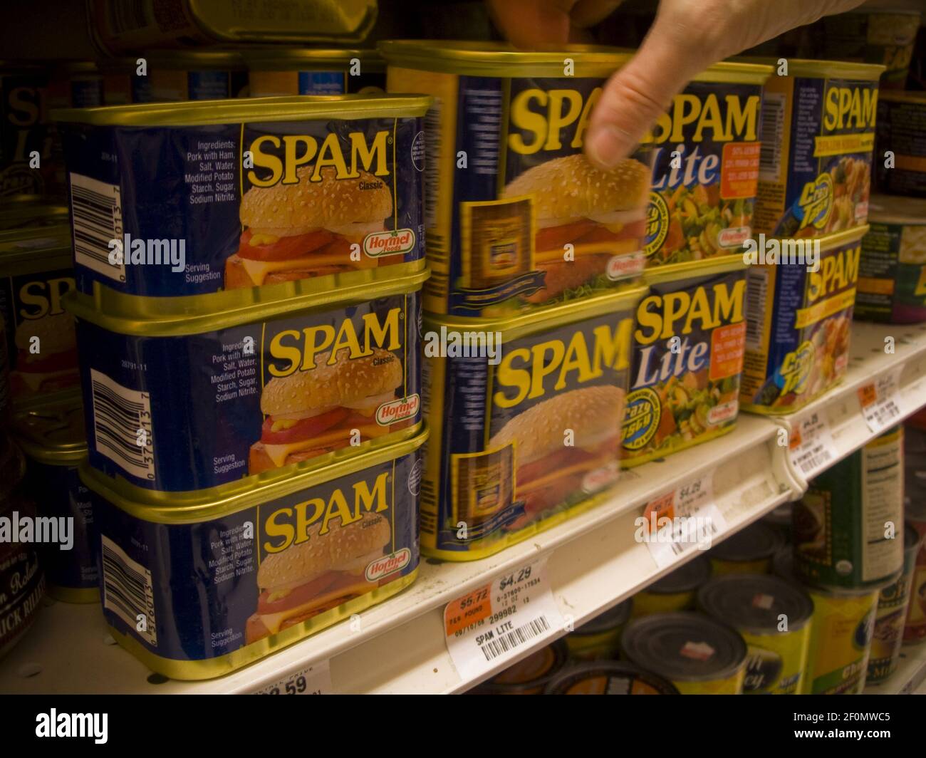 Spam cans hi-res stock photography and images - Alamy