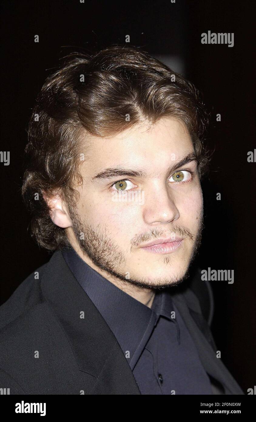 Emile hirsch 2005 hi-res stock photography and images - Alamy