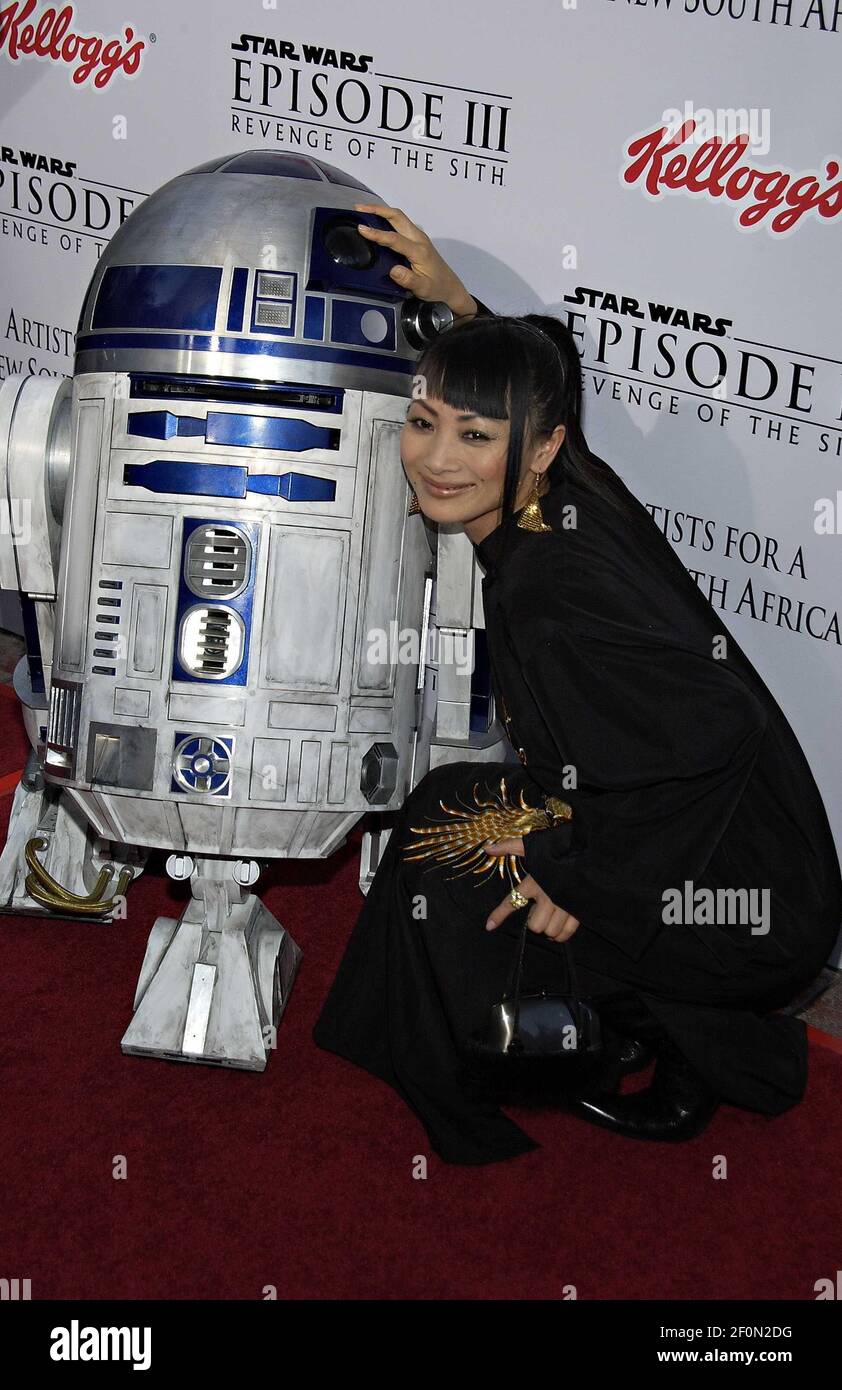 12 May 2005 Westwood California R2 D2 And Bai Ling Star Wars