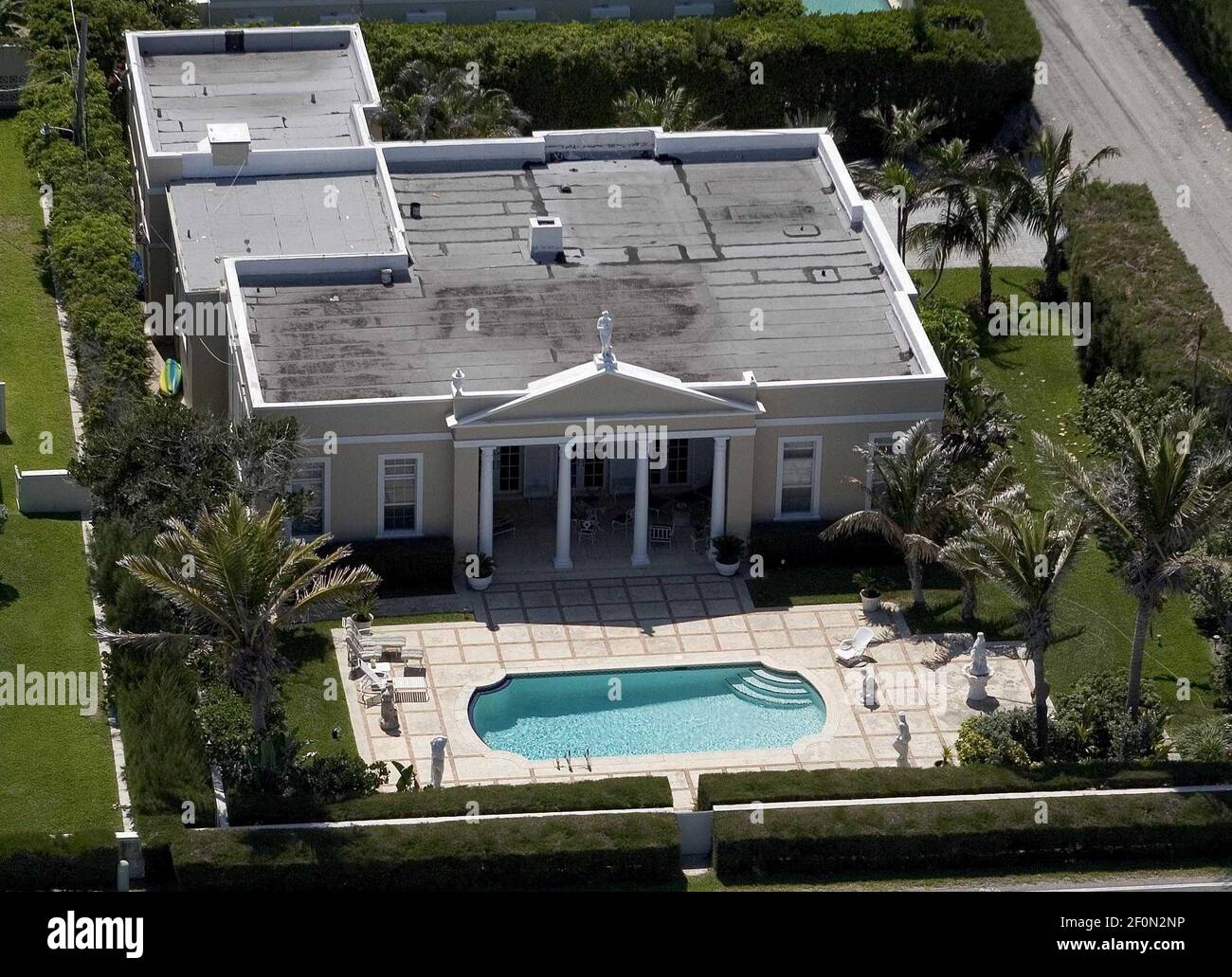 May 14th, 2005. The beach front home of Gerome Glazer, one of Malcolm ...