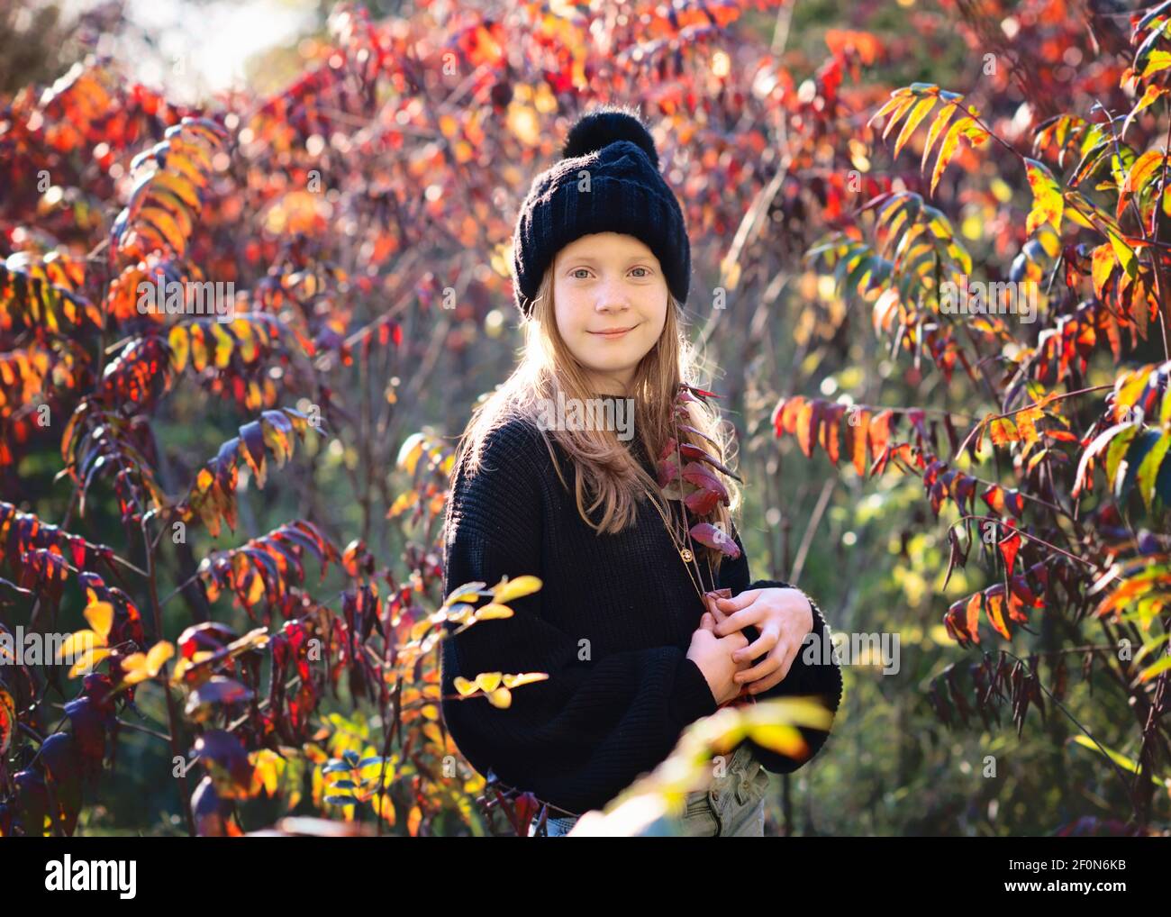 Tweens in red hi-res stock photography and images - Alamy