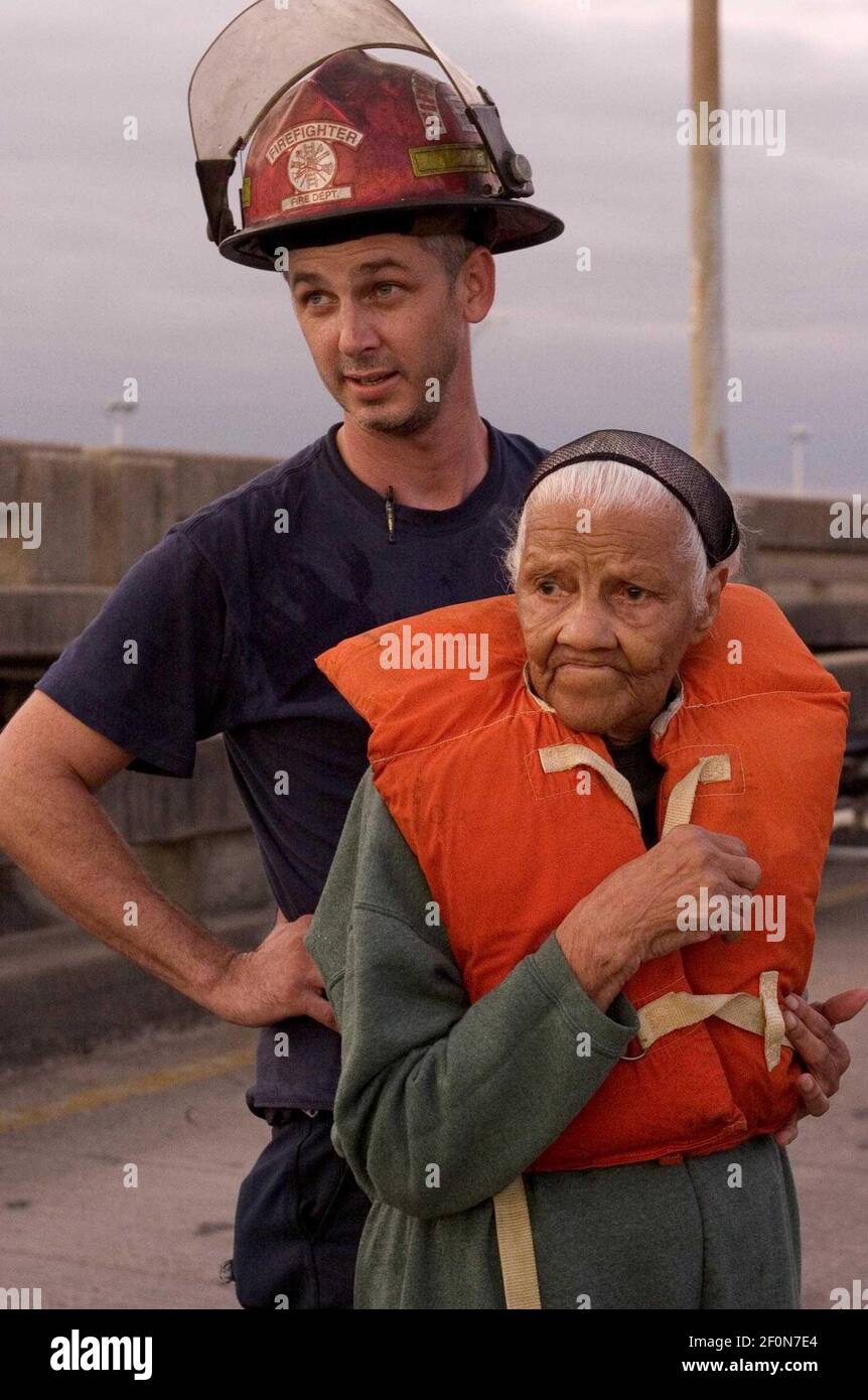 29 August 2005 - New Orleans, LA - Hurricane Katrina hits New Orleans ...