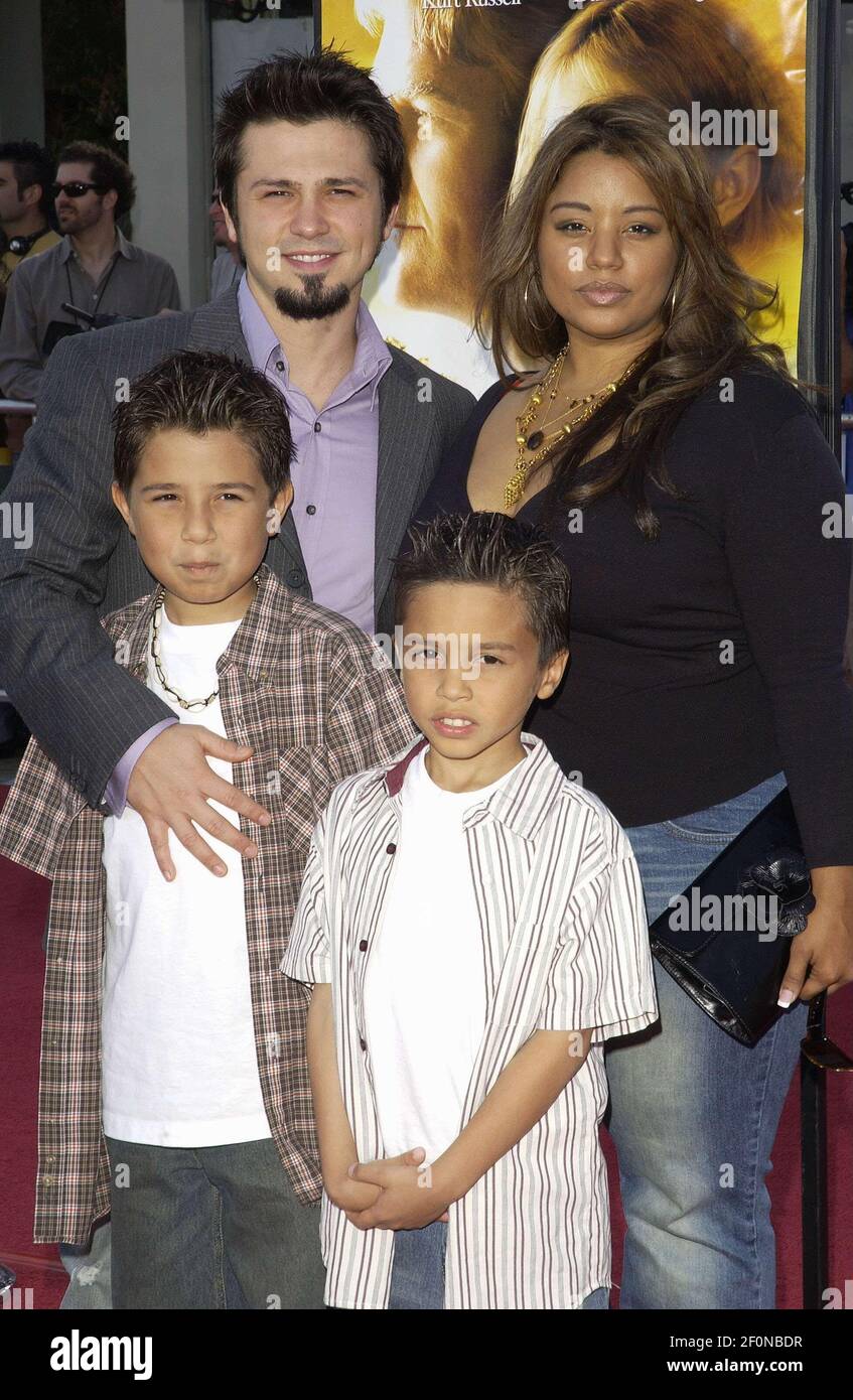 9 October 2005 - Westwood, California - Freddy Rodriguez, wife Elsie ...